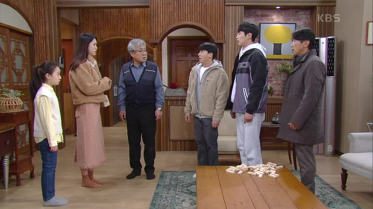 다음연예 | ＂저 남잔 대체 누구야?＂ 심각해진 정한용의 치매 증세에 당황한 식구들... | KBS 210305 방송 - 일일연속극 누가 뭐래도 - 105회