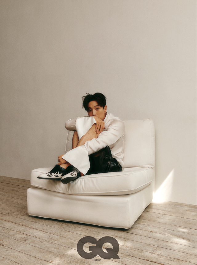 더쿠 - 배우 정성일 GQ 5월호.jpg