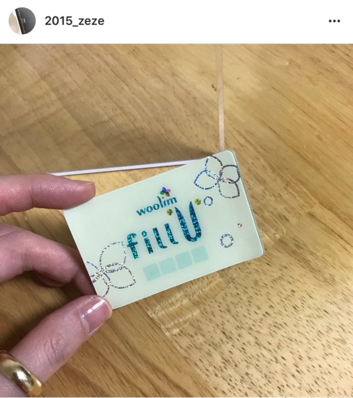 생활속 자동차주차문화 품격 품위를 높여주는 최고의 상품 썬팅지훼손 없는 무점착부착스티커 신소재 신기술 제조공법으로 제작하는 제제디자인은 무점착주차 디자인 몰 명함