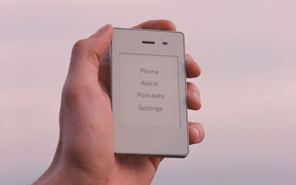 최소한의 기능만 맞춘 디지털 디톡스 휴대폰 - 악플달면 쩌리쩌려버려 - ＊여성시대＊ 차분한 20대들의 알흠다운 공간