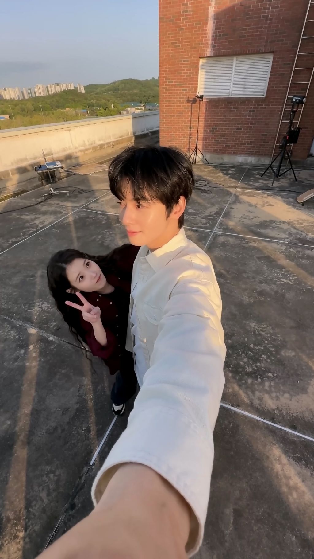 쇼츠 찍은 아이유 차은우.ytb - 악플달면 쩌리쩌려버려 - ＊여성시대＊ 차분한 20대들의 알흠다운 공간