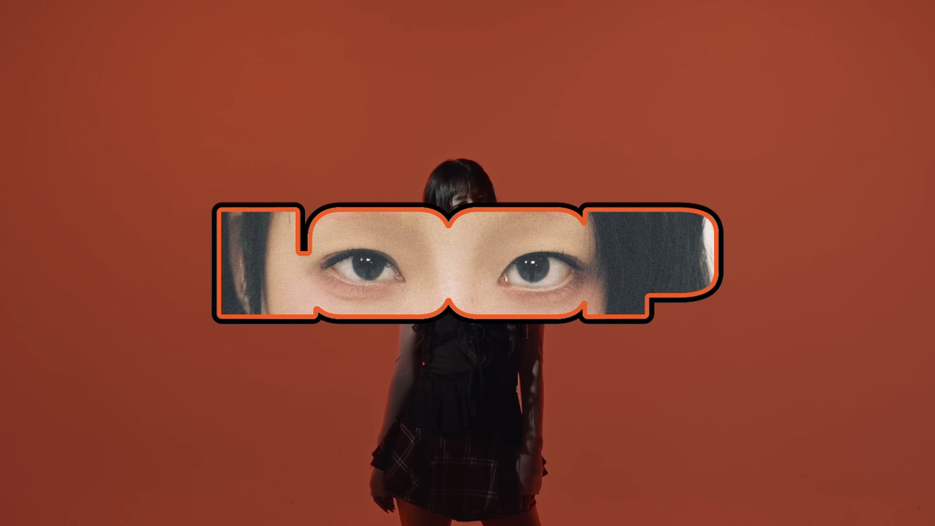 Yves (이브) 1st EP [LOOP] Highlight Medley & Interview Spoiler - 신문보는 밀리 ...