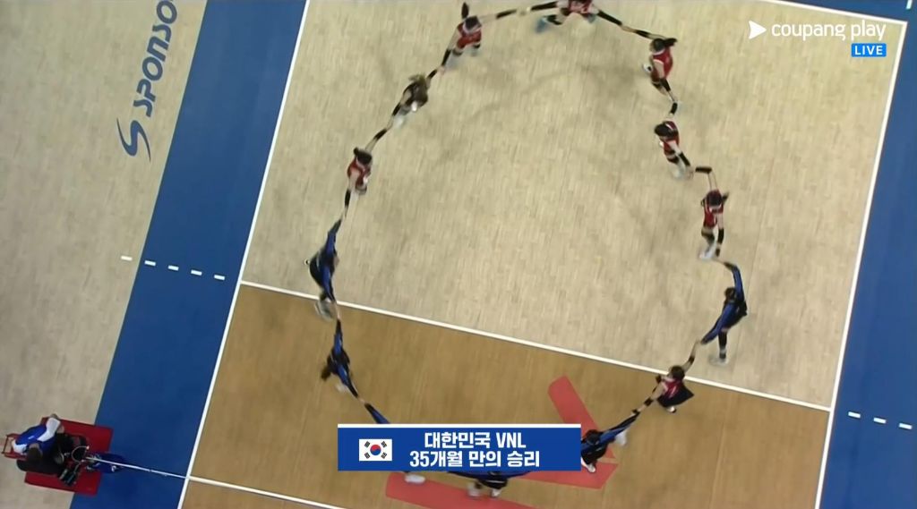 더쿠 - 대한민국 여자배구 VNL 35개월 만에 승리....jpg