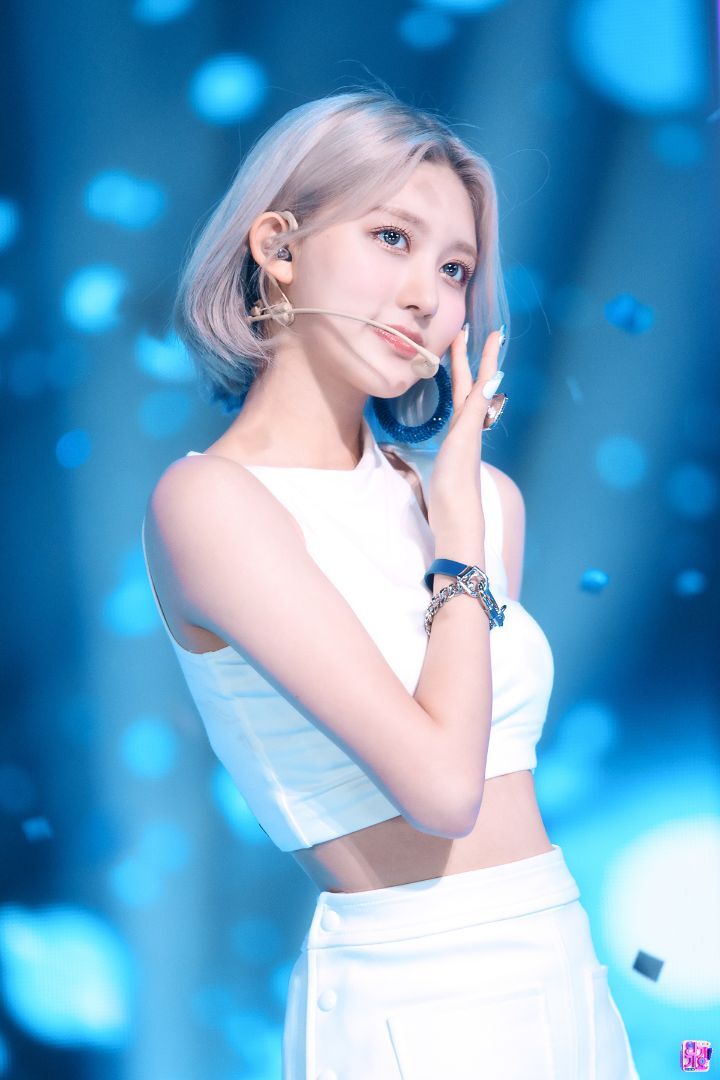 IVE 아이브 GAEUL 가을언니에게🍁🧸 - To. IVE - 아이브 (IVE) 공식 팬카페