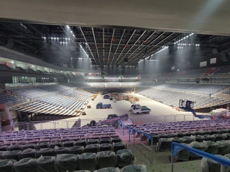 곧 완공되어 콘서트 예정인 인스파이어 아레나 - · 국내·건설현장 - 스카이 스크래퍼스 (SKYSCRAPERS)