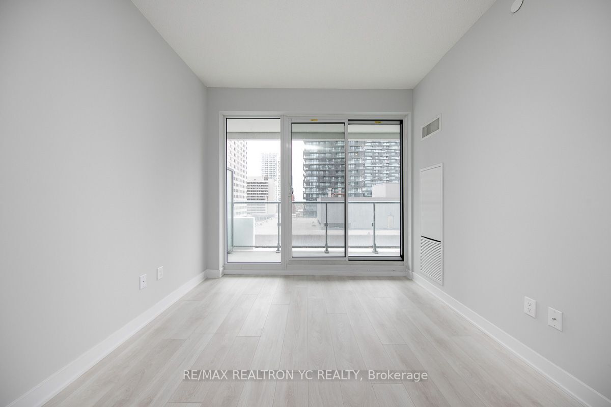 2221 Yonge St 1 bed + Den 2 Wash 즉시입주 가능 (YONGE / EGLINTON) - 부동산 매매/전체 ...