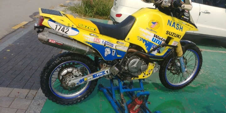 전설의 바이크 - 스즈키 DR850 파리 다카르랠리 바이크. - 【 일상적인 이야기들....】★--H☆D--★ - Harley ...