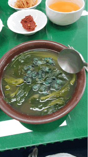 더쿠 - 올갱이 해장국.gif