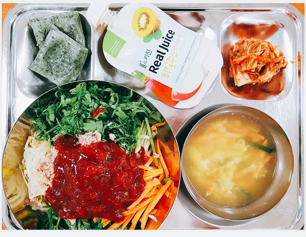 더쿠 - 단체급식 참치 야채 비빔밥.jpg