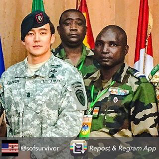 동양인 출신 그린베레.jpeg - 웃긴자료 ‥‥‥‥‥、 - 도탁스 (DOTAX)