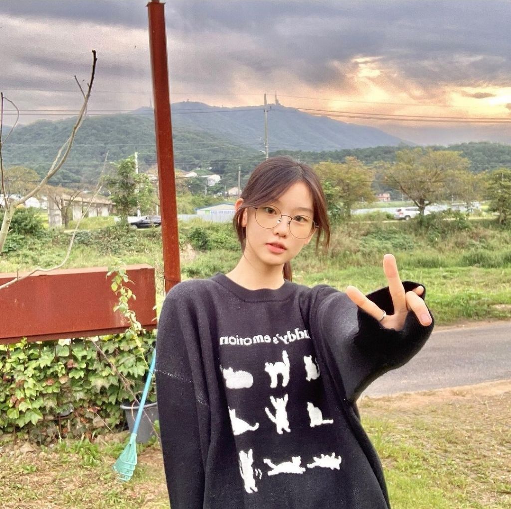 팔로워 25만인 인스타스타 @sumin_.0931 - 웃긴자료 ‥‥‥‥‥、 - 도탁스 (DOTAX)