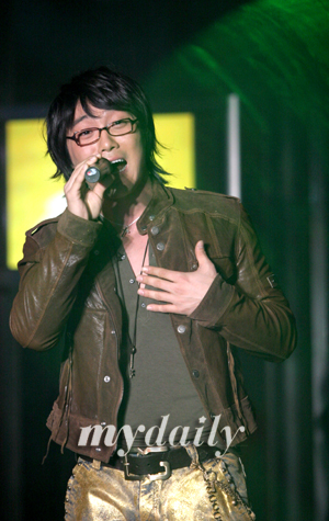 KCM, 3집 대박조짐, 초도 10만장 소진