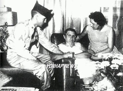 YONHAP NO-165 HANM (AP)