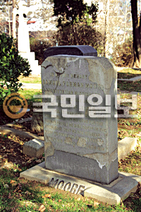 [해외 선교사가정 열전 (4) 사무엘 F. 무어] 백정 대상 선교..천민 권익옹호 힘써