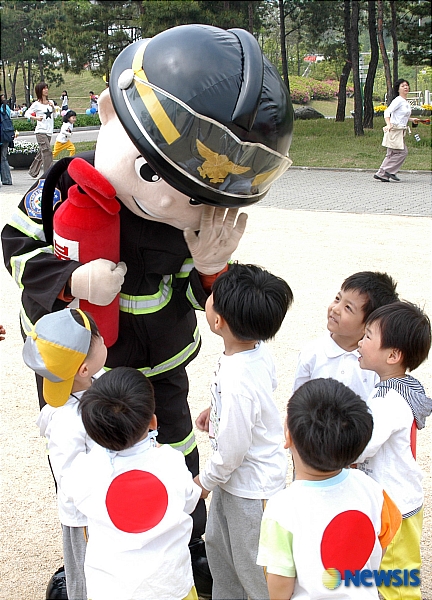 소방관 아저씨 안녕