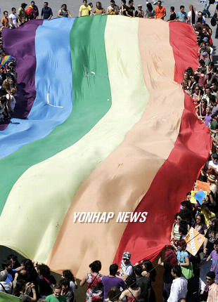 TURKEY GAY PRIDE PARADE (AP)