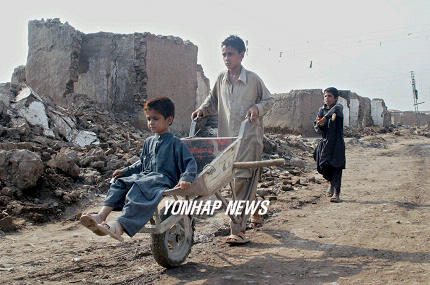 PAKISTAN AFGHANISTAN REFGUEES