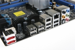 전문가를 위한 고급형 메인보드, 인텔 DX38BT