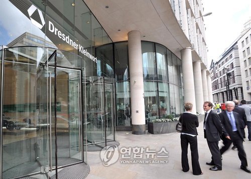 BRITAIN GERMANY DRESDNER BANK