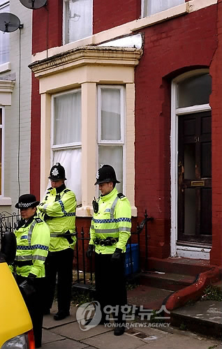 BRITAIN SUSPECTED TERRORISTS ARRESTED