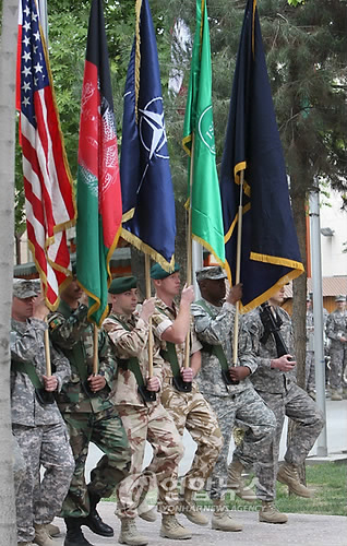 AFGHANISTAN ISAF CHANGE OF COMMAND