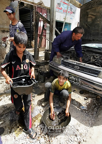 IRAQ ECONOMY CHILD LABOUR