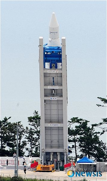 나로호 발사나로호 기립완료