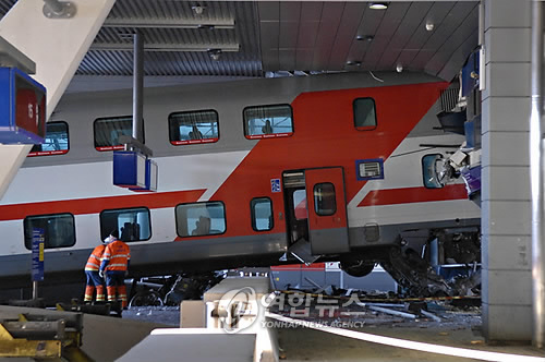 FINLAND TRAIN HITS HOTEL