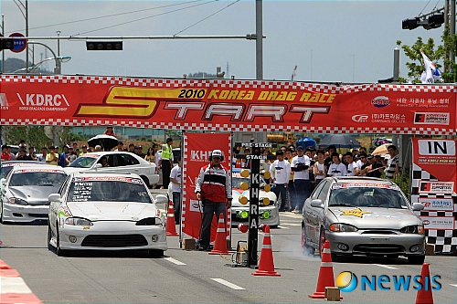 'F1코리아 D-100' 목포서 드래그 레이싱..경주차량 250대 굉음 질주