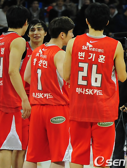 [사진]주희정,'승리와 함께 KBL 통산 첫 4500 어시스트를 돌파'