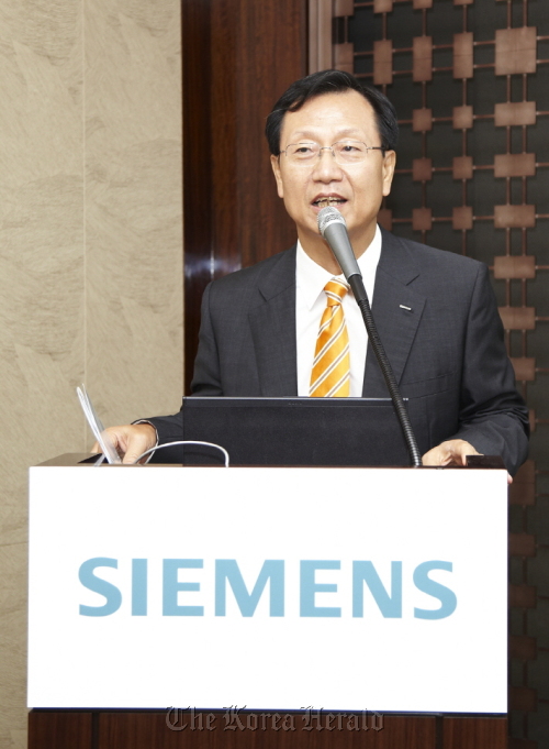 First Korean CEO hopes Siemens gets closer to local customers