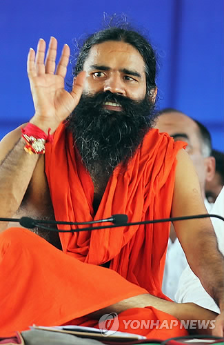 INDIA YOGA GURU BABA RAMDEV