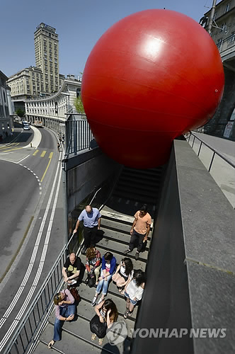 SWITZERLAND ARTS REDBALL PROJECT