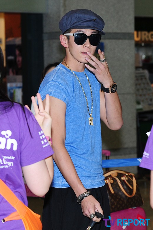 [T포토] 가진동 '미남은 악세사리를 좋아해~'(내한)