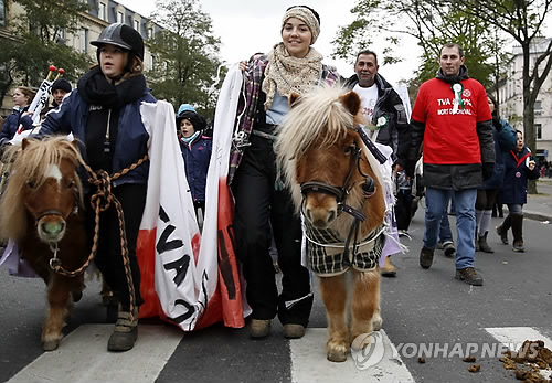 FRANCE HORSE TAX PROTEST