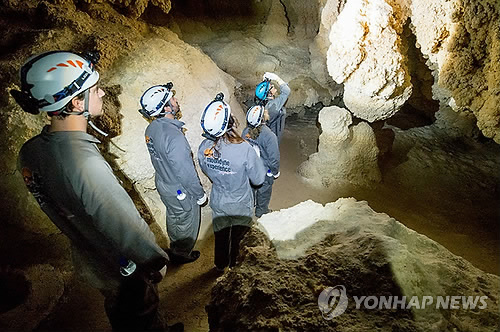 AUSTRALIA VIETNAM CAVES AGREEMENT