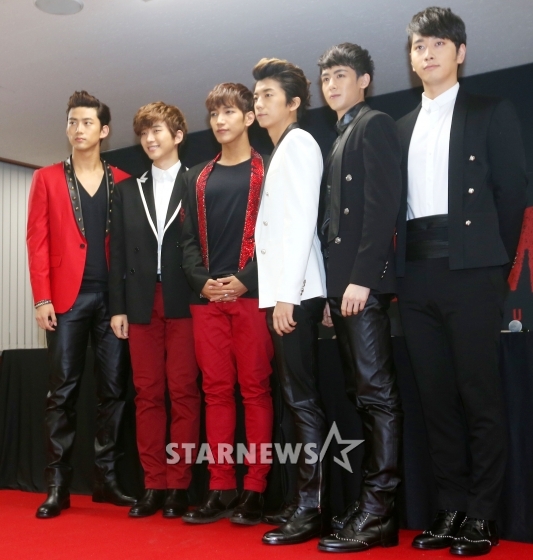 [단독]JYP, 2PM 뮤비 감독 교체..컴백 준비에 다시 박차