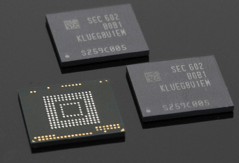 노트북용 SSD보다 2배 빠른 삼성 '256기가 UFS' 첫 양산