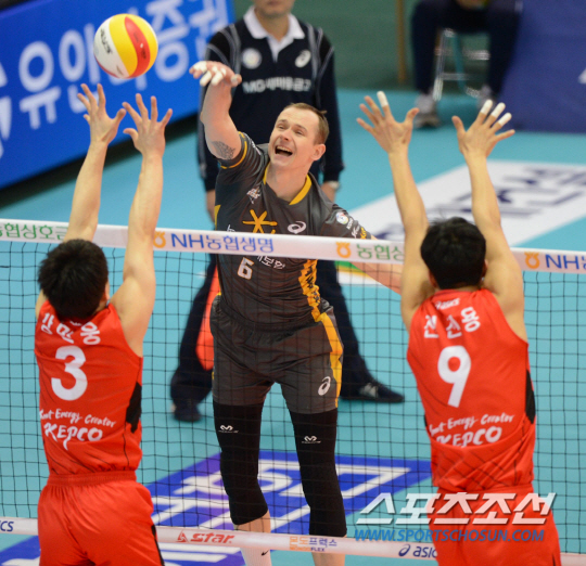 [포토] 마틴, 끝까지 포기는 없다