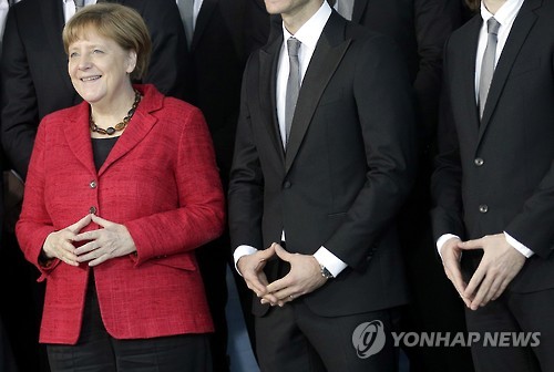 APTOPIX Germany Merkel Handball