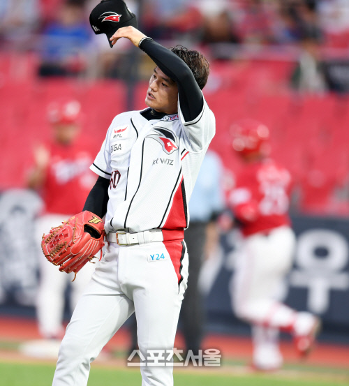 [SS포토] 주권 '아 땀난다'