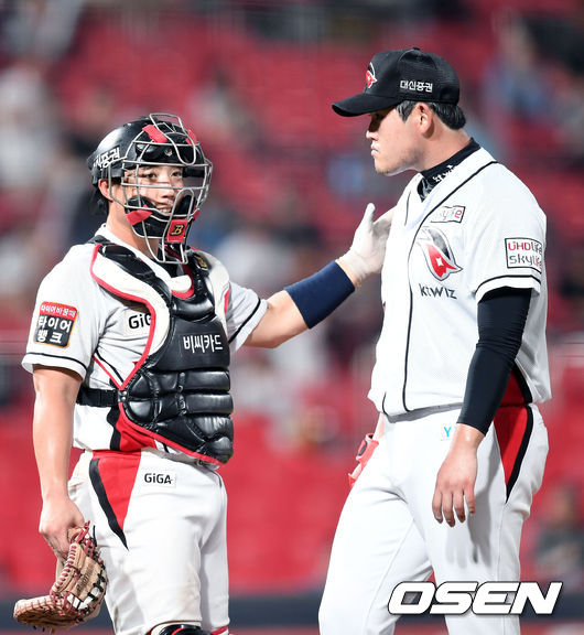 [사진]김종민,'대현아 수고했어'