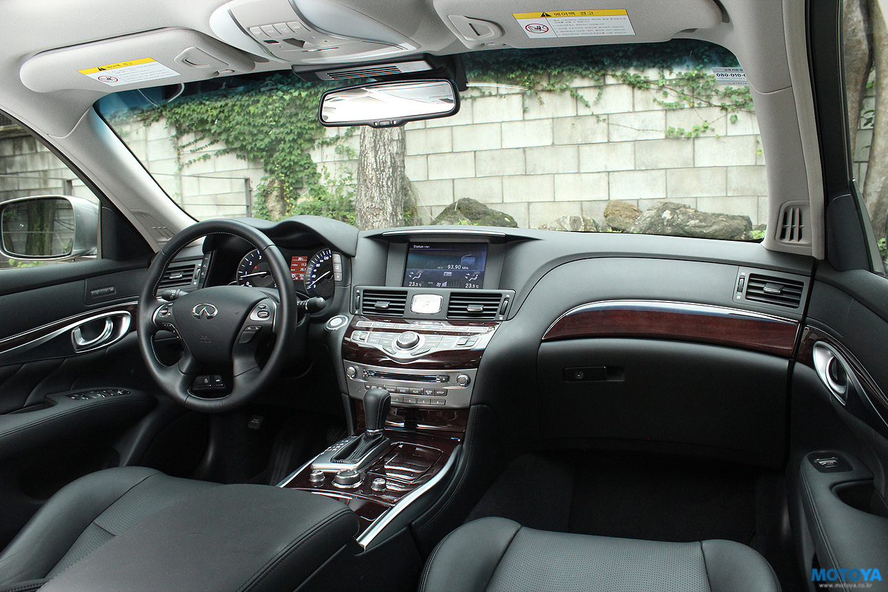 인피니티 M30d 시승기 | 모토야