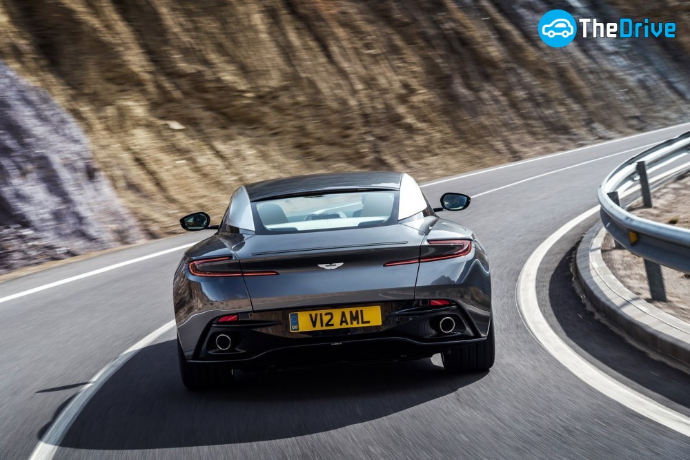 AMG 엔진 얹은 애스턴마틴 'DB11' 공개 임박 | 더드라이브