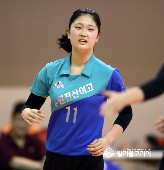 공격성공시킨 김채연.