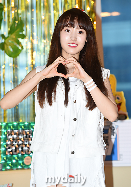 [MD포토] 위키미키 세이 '깜찍 하트'