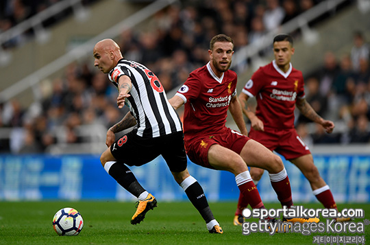 [EPL 7R] '쿠티뉴 원더골' 리버풀, 뉴캐슬 원정서 1-1 무.. 4위 도약 실패