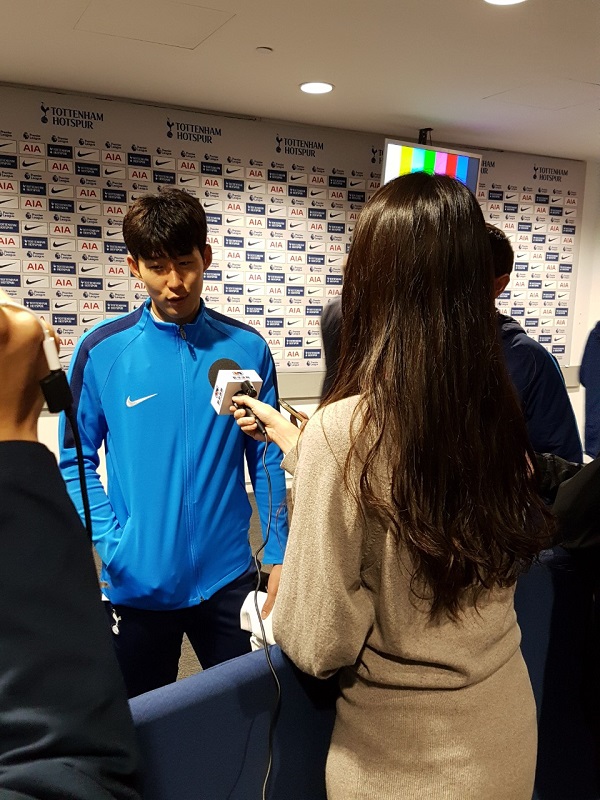 [이성모의 Respect] EPL 취재 中 기자 "중국팬들, 손흥민 보며 부러워한다" | 다음스포츠