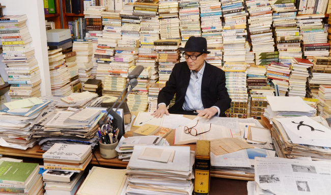 [Photo News] Poet Ko Un's library reproduced, revealed to public