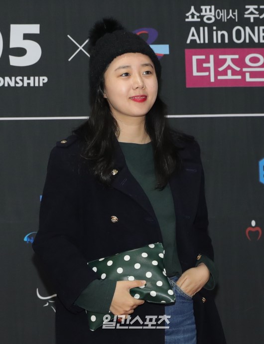 [포토]홍예리, 오늘의 포인트는 모자